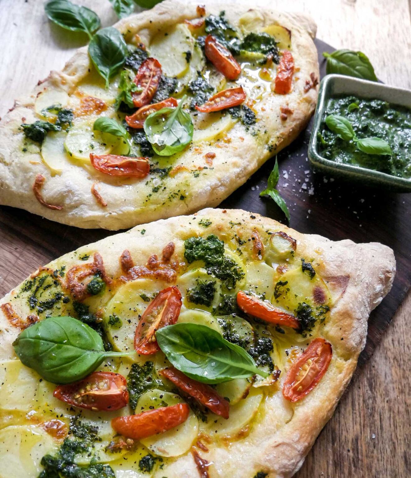 Peinirli – Opskrift på vegansk græske peinirli pizza med kartoffel