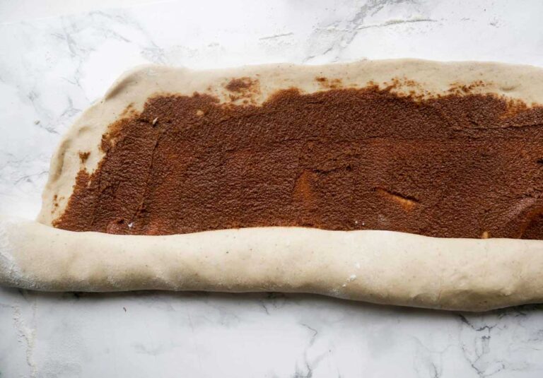 Kanelkrans – Skøn opskrift på vegansk kanelkrans med flormelis