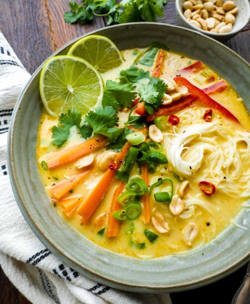 Karrysuppe med kokosmælk – Opskrift med karry på 25 min.